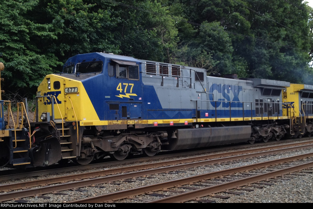 CSX AC44CW 477 on Q417-04